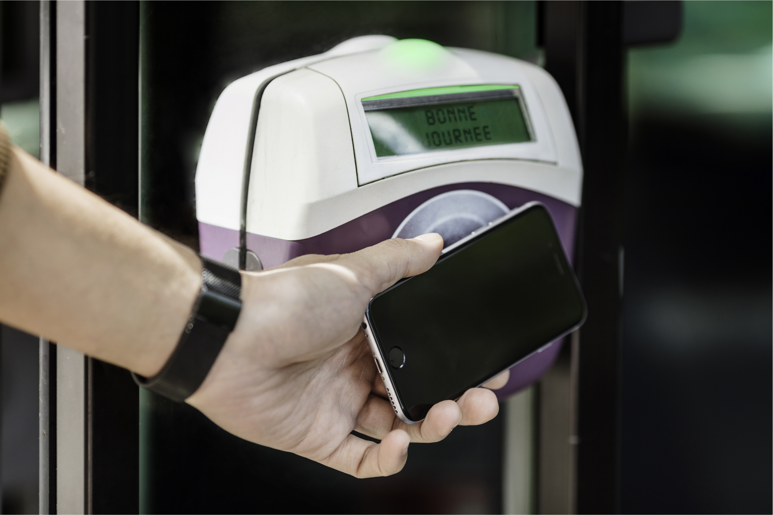 NFC Mobile benefits, a unique customer experience